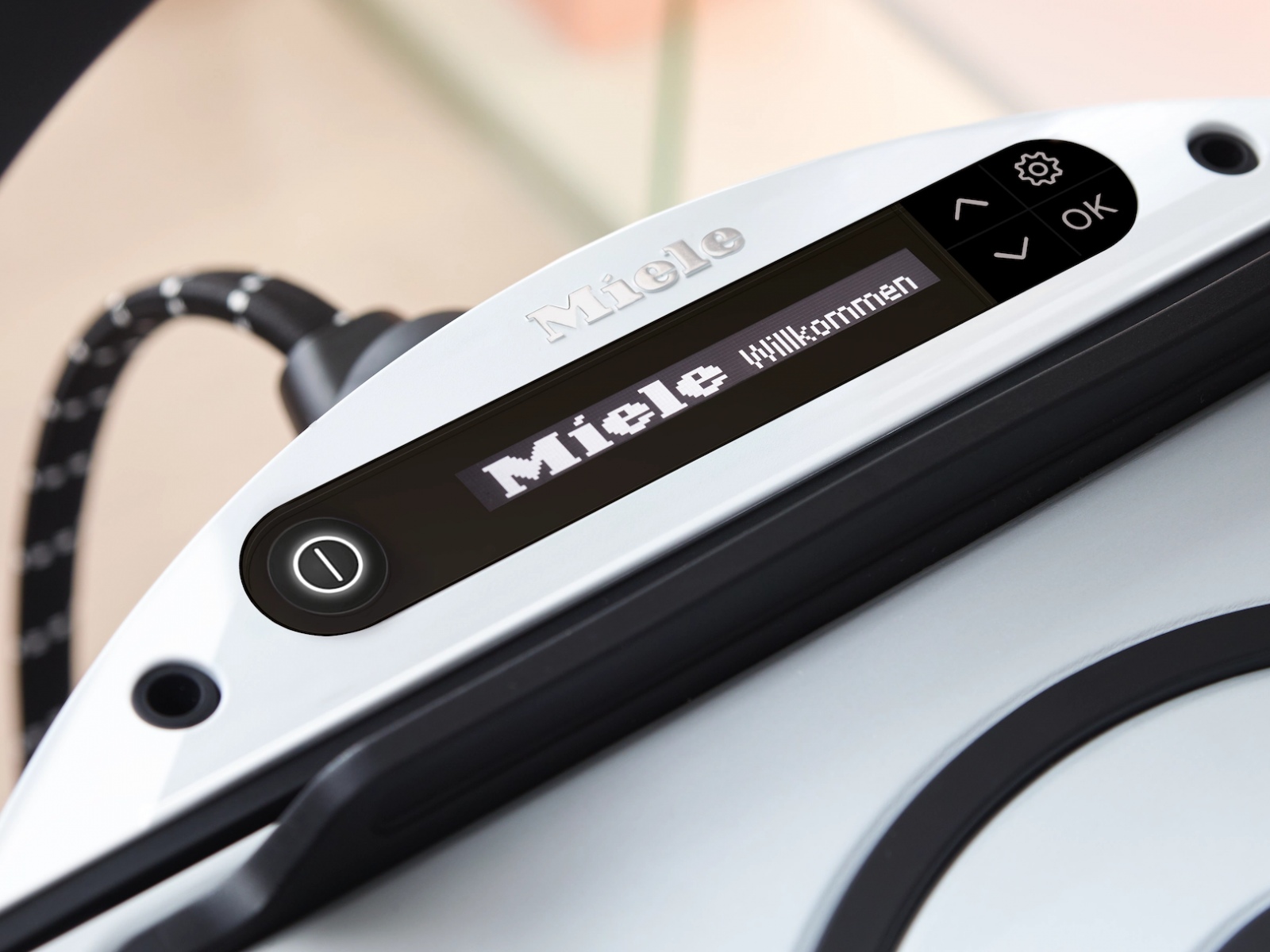 B4312 FashionMaster Stoomstrijksysteem Miele prijs bij De Pelsmacker ...